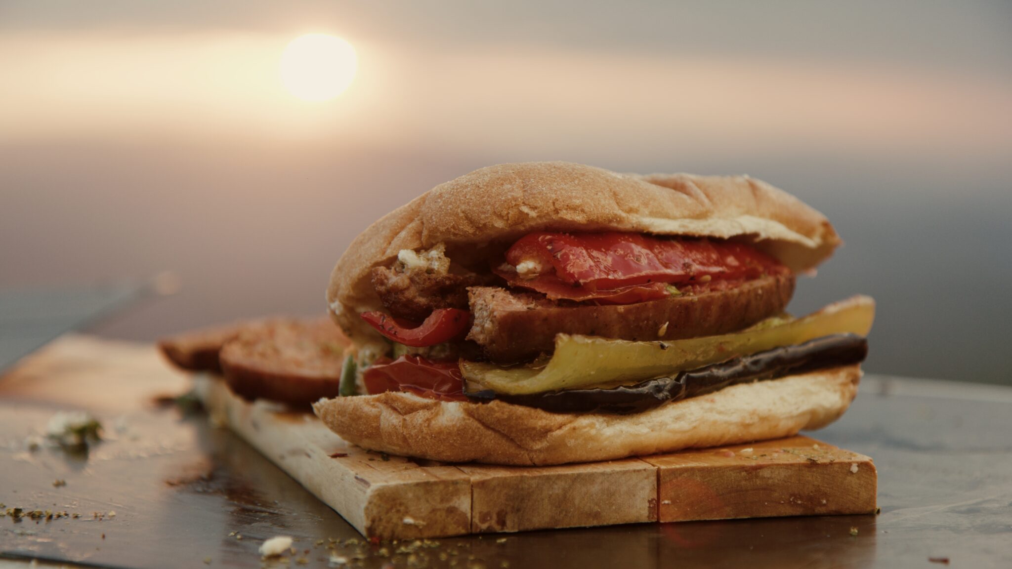 Griechisches Bauernwurst-Sandwich - Kyriakos Kitchen